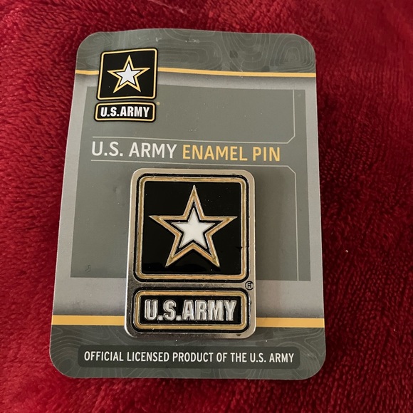 U.S. Army | Jewelry | Us Army Enamel Pin | Poshmark